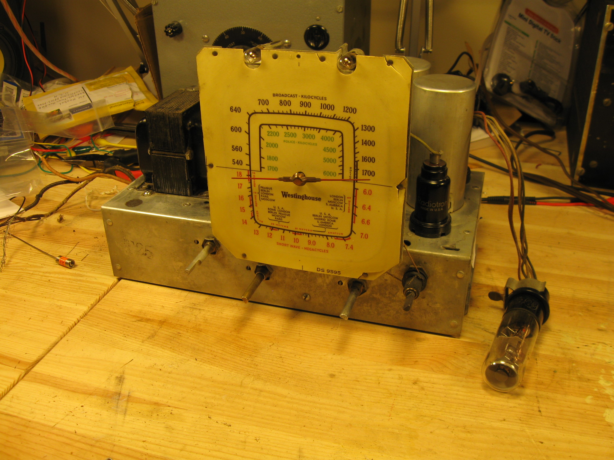 1937 Westinghouse WR 226 Vintage Radio Repair | RETROVOLTAGE