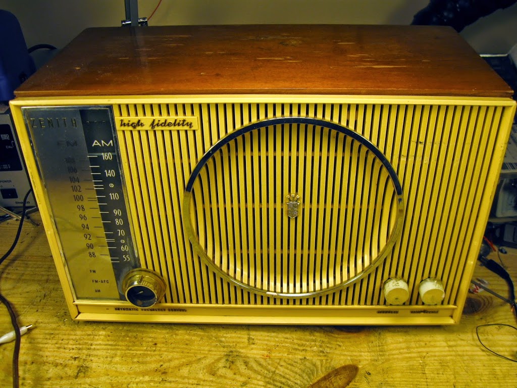 1959 Zenith C845M High Fidelity AM/FM Radio | RETROVOLTAGE