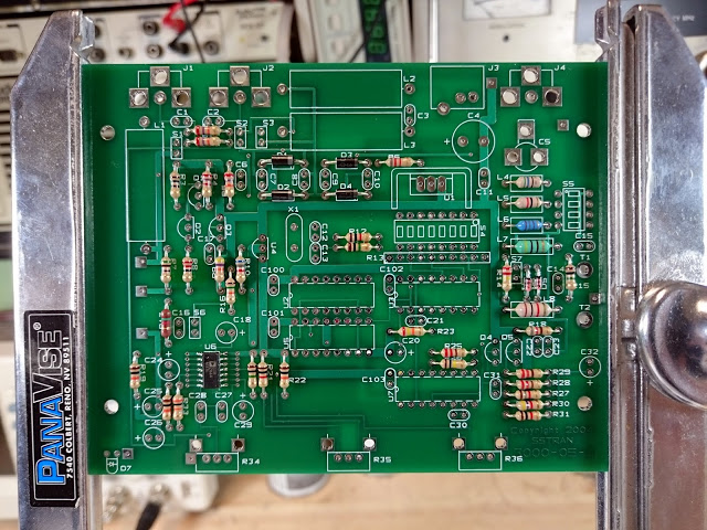 Building the SSTRAN Part 15 Low Power AM Transmitter Kit | RETROVOLTAGE